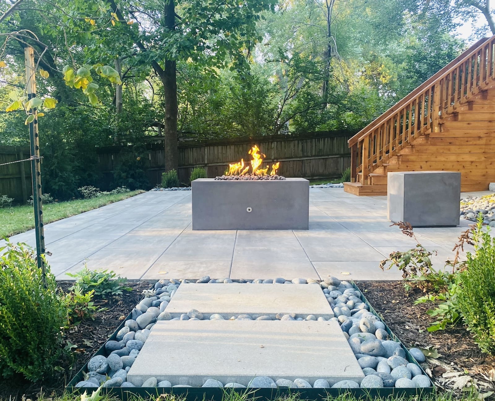 Unique Outdoor Fire Pits and Fireplaces for Your Overland Park, KS Home